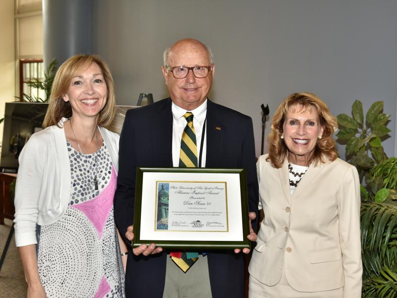 Dan Scaia receives Alumni Impact Award during Reunion | SUNY Oswego ...